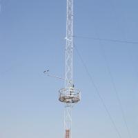 China Corrosion Resistant Polygonal Face A572 Guyed Cell Tower for sale