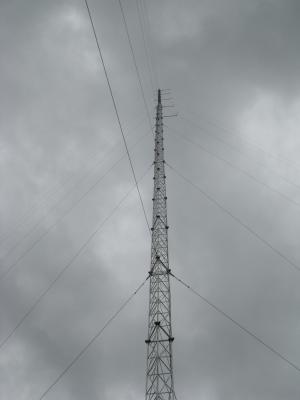 China Round face 3 Legs Angular Steel Gsm Antenna Tower for sale
