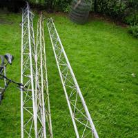 China Tubular Hot Dip Galvanized 40m Guyed Mast Tower for sale
