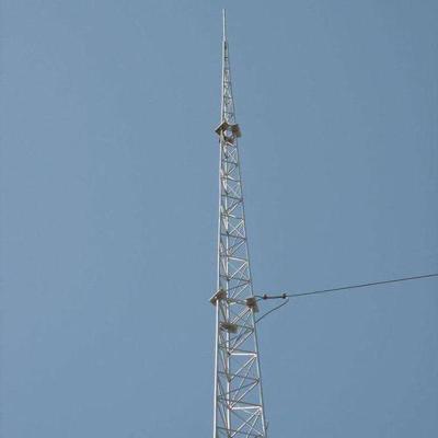 China Galvanised Bts Gsm Lattice Steel Tower Microwave 90 M Antenna 35m 3 Leg for sale
