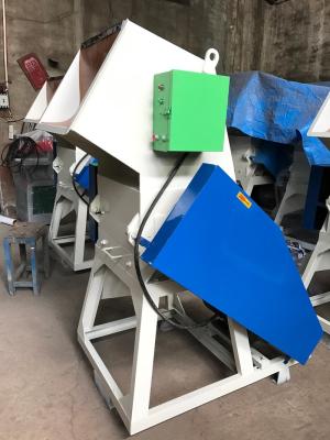China Industry Plastic Bottle Crusher Machine 380V High Productivity for sale