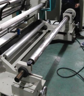 China Wrapping Film Slitter Rewinder No Screw 220V Easy To Operate For Plastic Industry for sale
