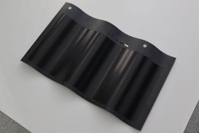 China 50W BIPV Solar Roof Tiles Thin Film Photovoltaic Curved Glass Shingle Panel 685x420mm for sale