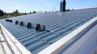 China 50W Curved Solar Roof Tile BIPV Thin Film Double Glass Panel 5.98V Green Shingle for sale