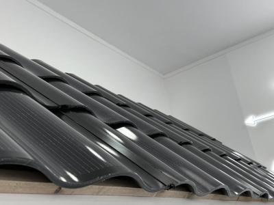 China Black 50W Solar Roof Tiles Dual Glass 50 Watt TOPCon Solar Tiles for Industrial Applications for sale