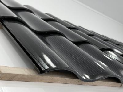 China Hantile 50W BIPV Solar Panel Curved Tile Red Black TOPCon Cell 44°C Operating Temperature for sale