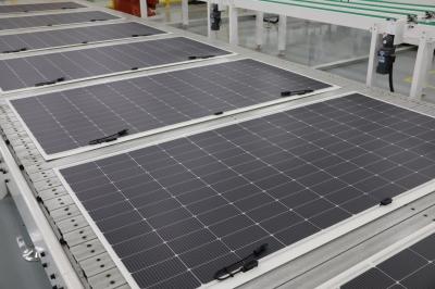 China 520W Flexible Solar Module 23.5% Efficiency TOPCon 144 Cells 2260x1219x3mm IP68 for sale