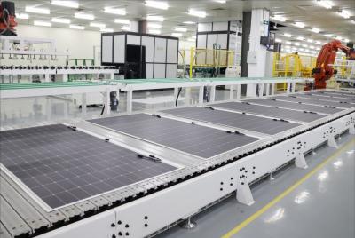 China Flexible Solar Panel 580W TOPCon Lightweight 3mm Thin for Roof Mounting for sale