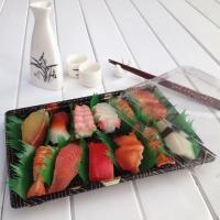 China Leaf-Shaped Sushi Grass ，decorative grass use sushi，seafood，fish，green grass，grass decorative for sale