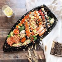 China Recyclable Disposable Plastic Sushi Sashimi Platter for sale