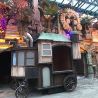 China Custom Outdoor Garden Statues Immersive Theme Park Scene Decoration for sale