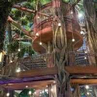 China Custom FRP Simulation Tree House Garden Sculpture Landscape Installation for sale