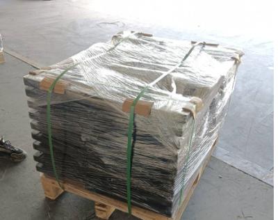 China 500mm Wide 171 Pitch Chain On Black Excavator Rubber And Steel Rubber Pads for sale