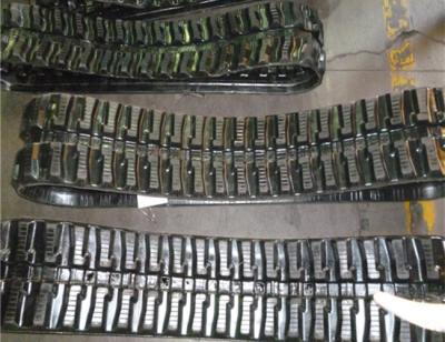 China Lightweight Mini Continuous Rubber Track 180mm Width With High Tractive Force for sale