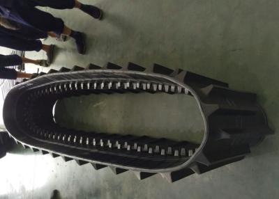 China Large Width Agricultural Rubber Tracks / Crawlers For Kubota Combine Harvester for sale