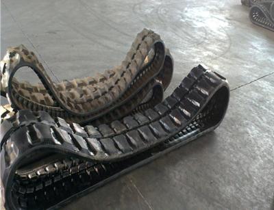 China Flexible Excavator Rubber Tracks(High Durability) K450*83.5*74 For Komastu / Yanmar for sale