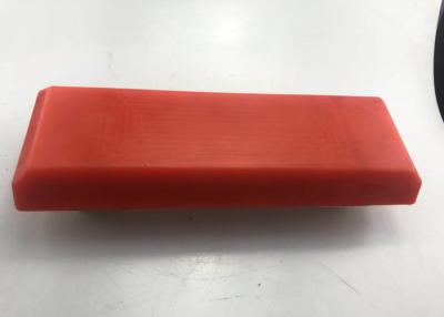China Red Color Paver Track Pads Wear Resistant Chamfer Design For Milling Machine for sale