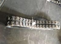 China 37 Link Replacement Rubber Tracks Black Color Long Durability With Oem Service for sale