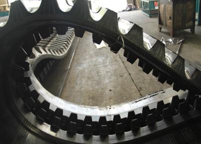 China Yanmar Large Undercarriage Rubber Tracks 232kg 90 Mm Pitch In Black Color for sale