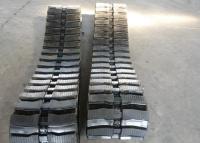 China Construction Machinery Excavator Rubber Tracks 320 X 106 X 39mm Fit Bobcat for sale