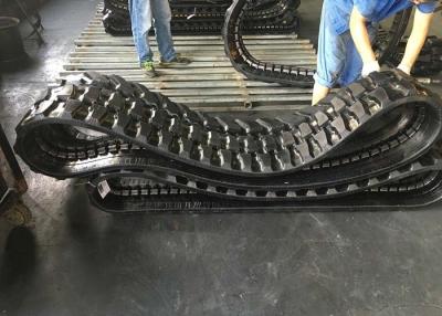 China Continuous Black Rubber Excavator Tracks 84 Links With Low Vibration for sale