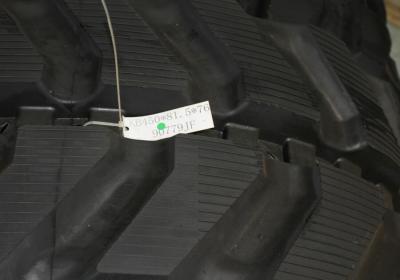 China 58 Link Excavator Rubber Track Kb450*81.5*76 For KOMASTU PC 30 PC40 for sale