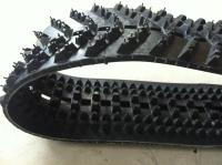 China 104.92kg Black Snowmobile Rubber Track 320*72*43mm For Rubber Track System for sale