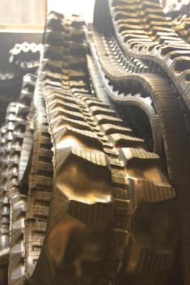 China 250mm Wide Excavator Rubber Tracks Excavator Spare Parts Low Noise for sale