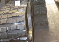 China 72 Links Rubber Excavator Tracks 400mm Width Excavator Machinery Parts for sale