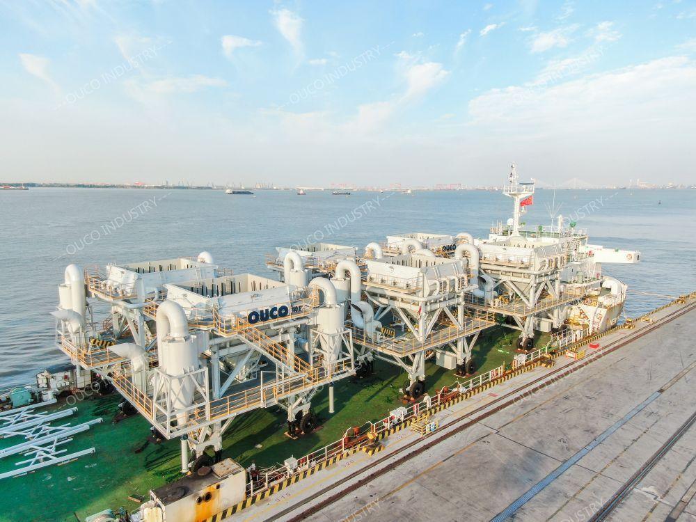 Eco Hopper Ship loading