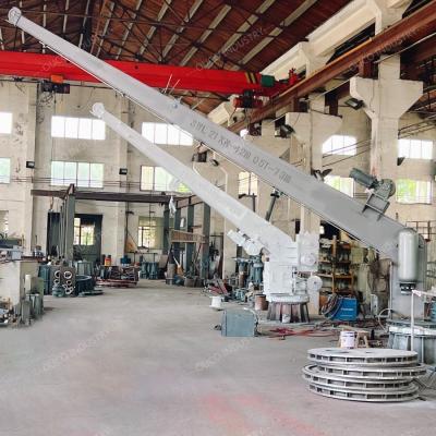 China 21 KN Fast Slewing Marine Davit Crane for Lifeboat Launching 360 Degree Rotation for sale
