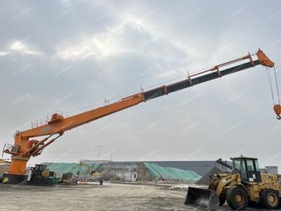 China Space Saving Telescopic Lifting Equipment Equipped Active Heave Compensation for sale