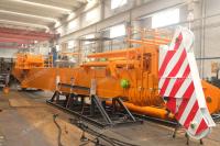 China 8t 15m Electro Hydraulic Telescopic Marine Crane with Overload Protection for sale