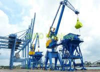 China OUCO Eco Hopper Rail Mounted Mobile Hopper Dust Proof Port Hopper 150-200 t/h for sale