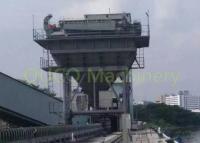China Rail Mounted ECO Hopper , Aggregate Hopper Steel Structure Dust Free for sale