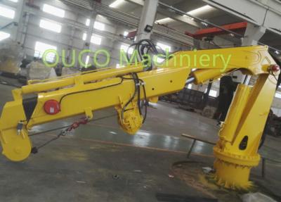 China Pedestal Mounted Hydraulic Folding Ship Crane 360 Degree Rotation Custom Design for sale