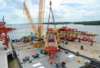 China 40t Harbour Hoisting Machine Lattice Fixed Stiff Boom Crane for Bulk Carrier 30m Radius for sale