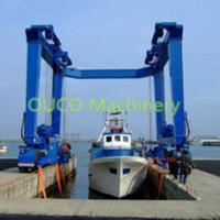 China Hydraulic Yacht Repair Mobile Crane 40t Capacity Seaport Harbour Steel Structure for sale