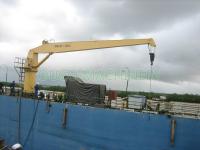 China Simple Design Stiff Boom Crane 5t 13.5m Hydraulic System Easy Maintenance Marine Pedestal Crane for sale