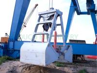 China Q345B Steel Wireless Remote Control Clamshell Grab Bucket 4CBM for sale