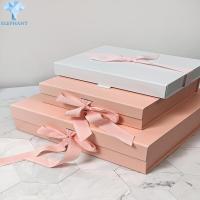 China luxury Foldable Gament Apparel Packaging Box Sliver Foil Stamping for sale