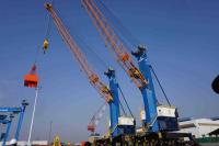 China Lucheng Industrial Air / Remote Operated Shipyard Portal Crane 50m Lifting for sale