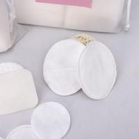 China Cosmetic Disposable Cotton Pads Skin Friendly Disposable Cotton Rounds for sale