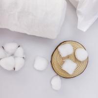 China Absorbent Cotton Balls Sterile 100 Cotton Wool Balls 500g For Medical for sale