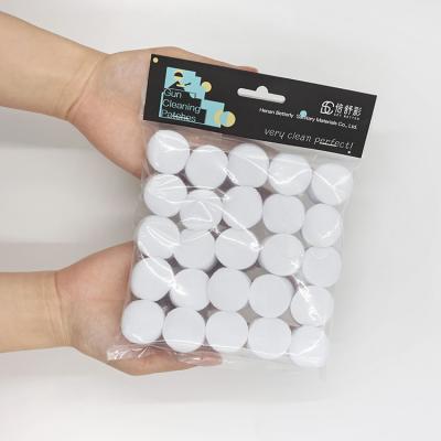 China High Density Gun Cleaning Patches Round Non Woven Cleaning Cloth for sale