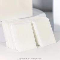 China 60gsm 80gsm Nail Polish Wipes Disposable Nail Polish Remover Wipes for sale