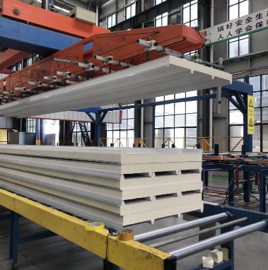 China PIR/PUR/PU Polyurethane Sandwich Panel 1000mm Width, 40-42kg/m³ Density for Farm & Poultry Construction for sale