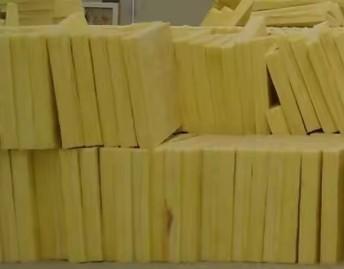 China 50mm Fireproof Fiberglass Insulation Board - 1200x600mm Glasswool with 0.034 W/mK Thermal Conductivity for sale