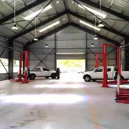 China Customized Industrial Prefab Steel Warehouse Gable Frame Structure 15-21 Day Delivery for sale