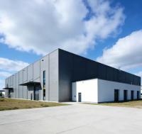 China Prefabricated Steel Structure Warehouse Workshop Q355 Steel Frame 50 Year Lifespan for sale